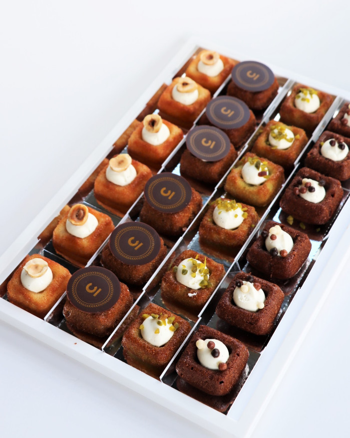 PLATEAU DE 48 MINI FINANCIERS | C-GASTRONOMIE BOUTIQUES / VENTES LIVREES